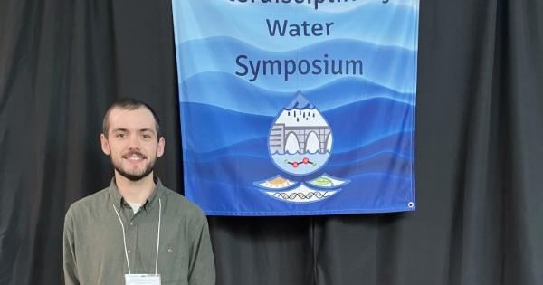 Seth Drake wins Best Talk | Aquatic Ecology Laboratory